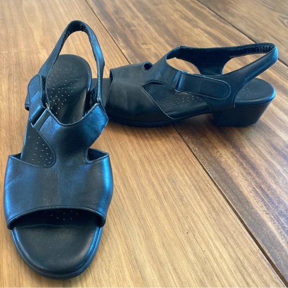 SAS | Shoes | Sas Suntimer Womens 85 N Narrow Black Leather Slingback ...
